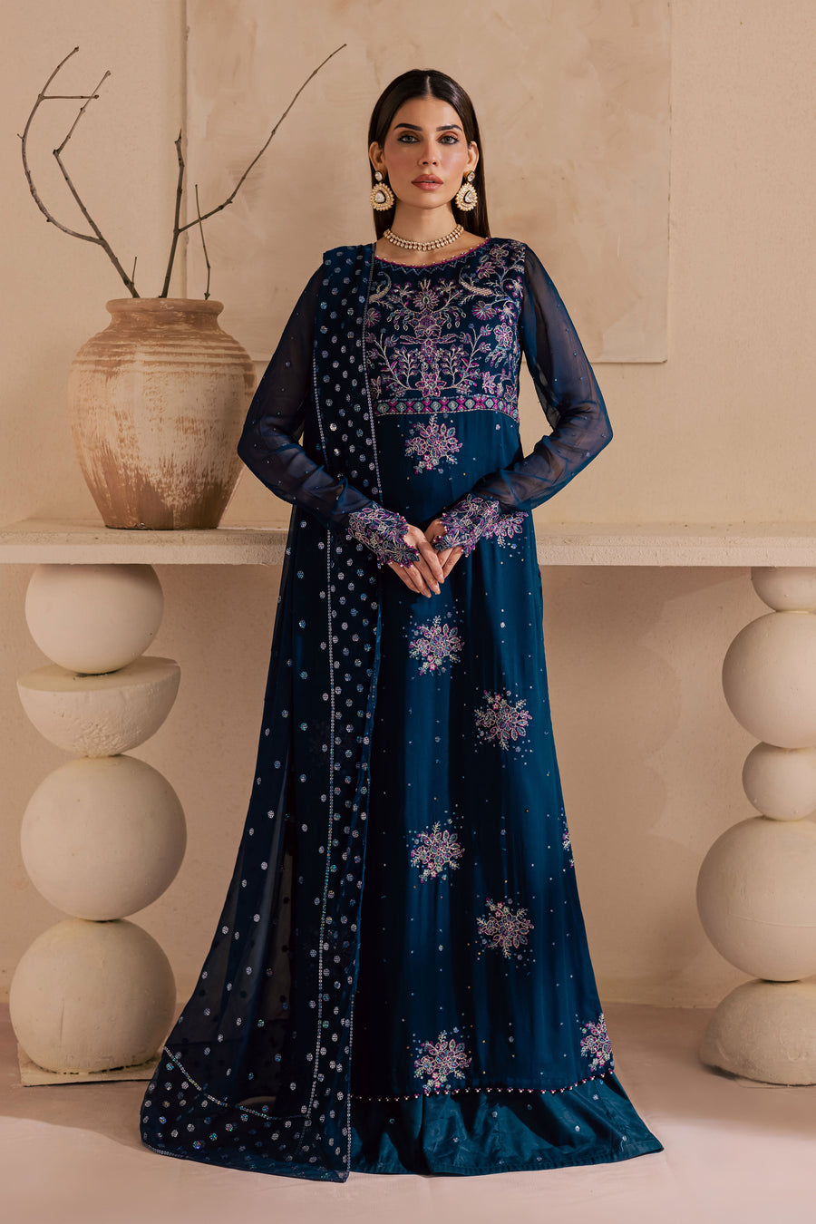 BATIKstudio – BATIK - AE